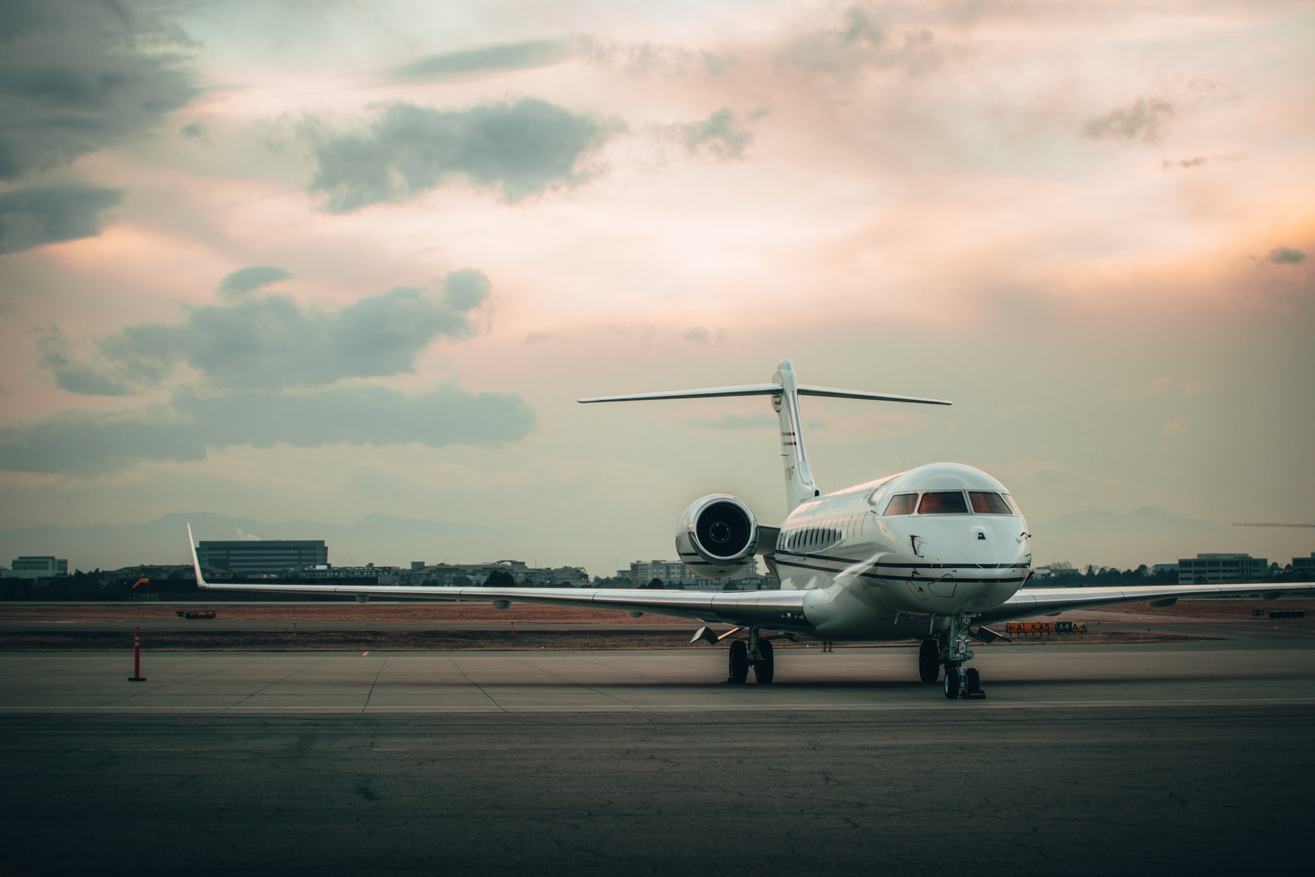 A Beginner’s Guide To Choosing Your Private Jet | Fast Private Jet