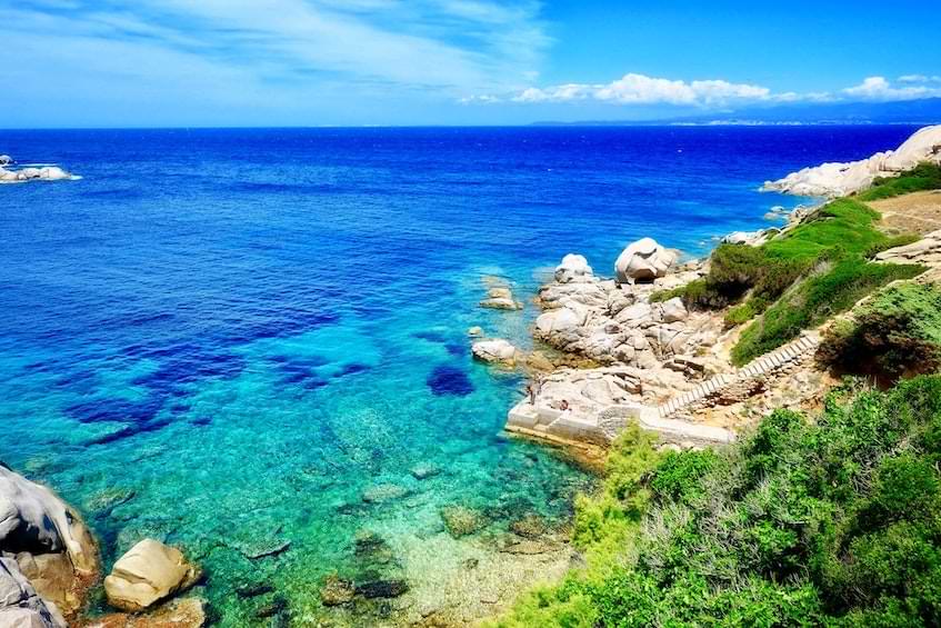 Private jet to Sardinia: travel to the land of giants - Book Private ...